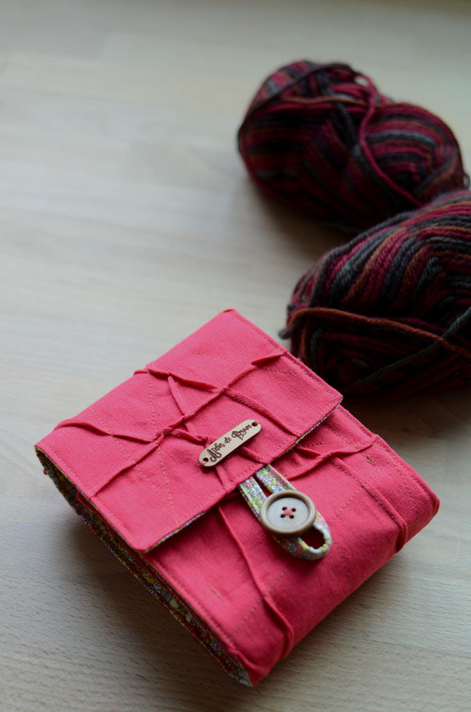 Interchangeable knitting needle case w/lots of pockets - Atelier de Soyun